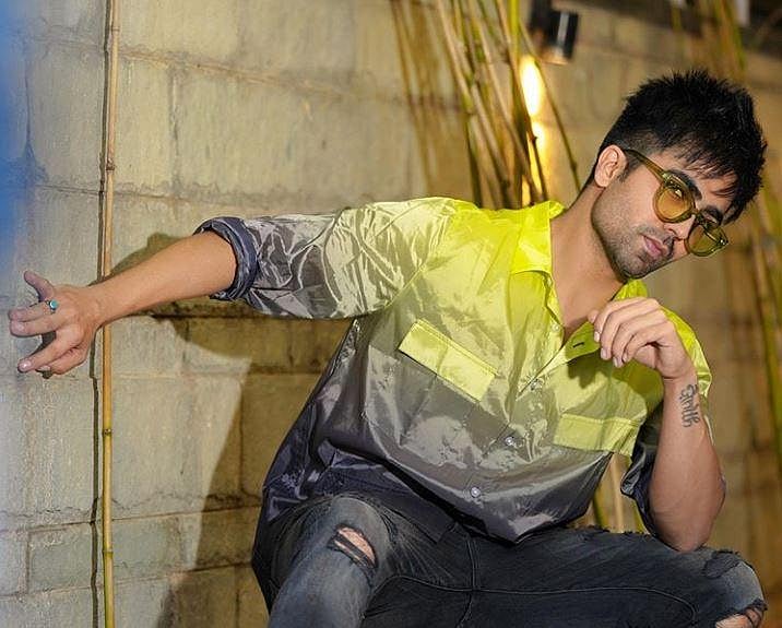 INTERVIEW | Singer Harrdy Sandhu on his latest track 'Jee Karr Daa ...