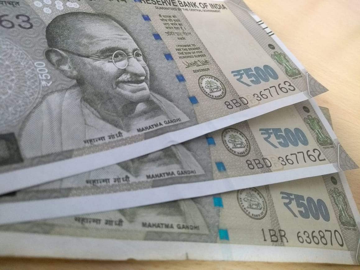 Rupee declines by 10 paise to 75.88 against US dollar