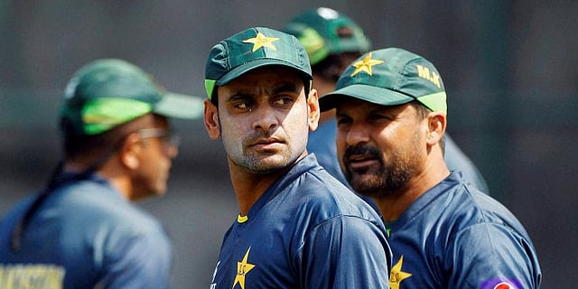 Hafeez slams selectors for leaving Malik out of Pakistan's T20 World ...