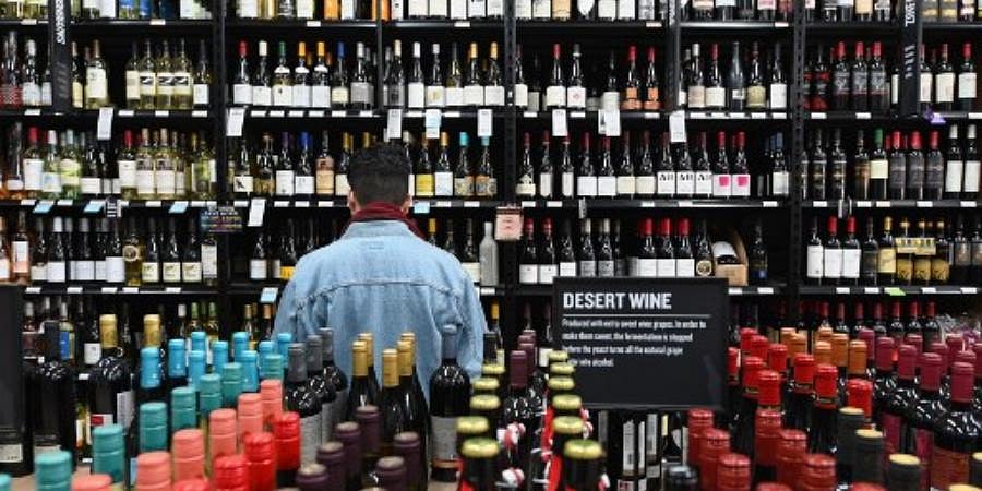 Mexico's Corona beer producer halts brewing over virus outbreak