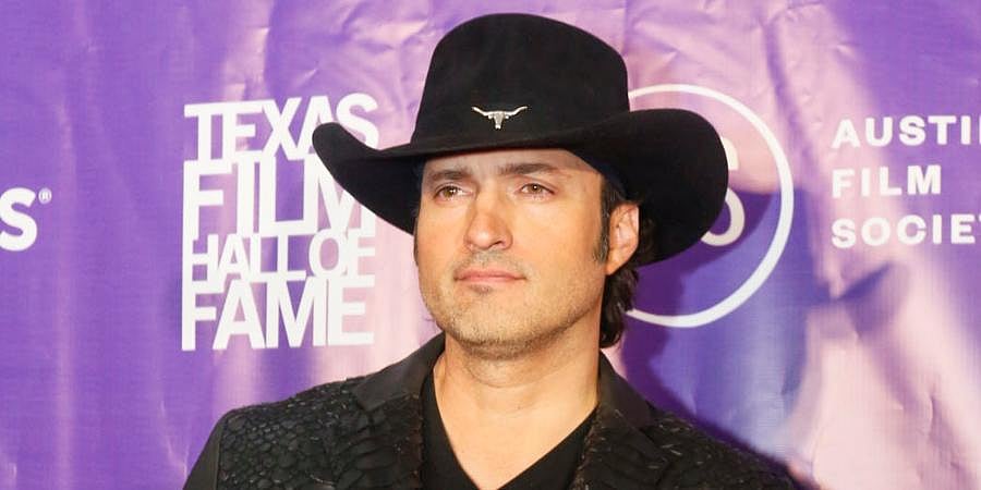 Director Robert Rodriguez joins 'The Mandalorian'