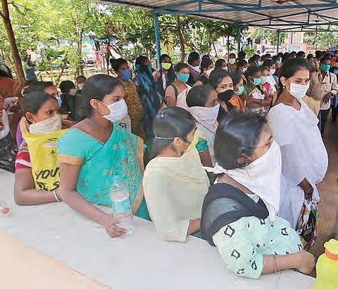 Pregnant women wait for hours at hospital in Visakhapatnam