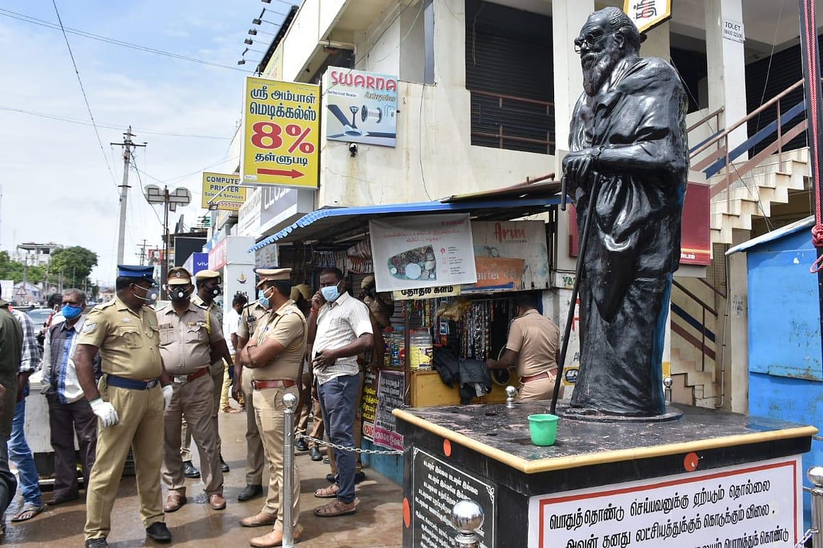 Bharat Sena member held for pouring saffron paint on Periyar statue in ...