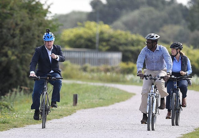 Spotted: UK Prime Minister Boris Johnson rides made-in-India 'Hero ...