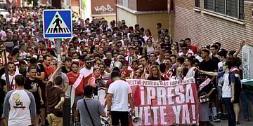 How is football a political sport? 9 Leftwing clubs to whose fans you ...