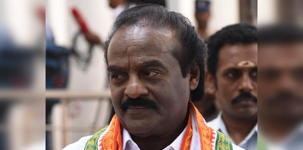 Congress MP H Vasanthakumar's body laid to rest in native village