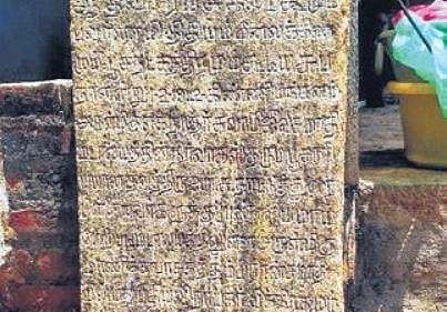 Over 2,000-year-old Tamizhi inscriptions found near Usilampatti