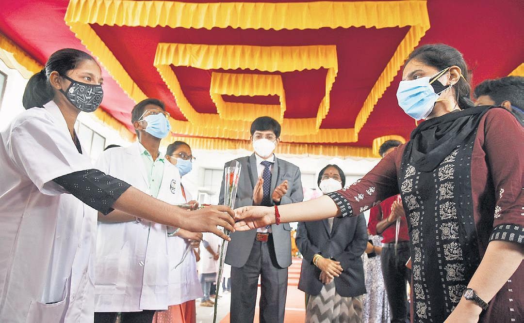 UG medical freshers arrive at Chennai govt colleges