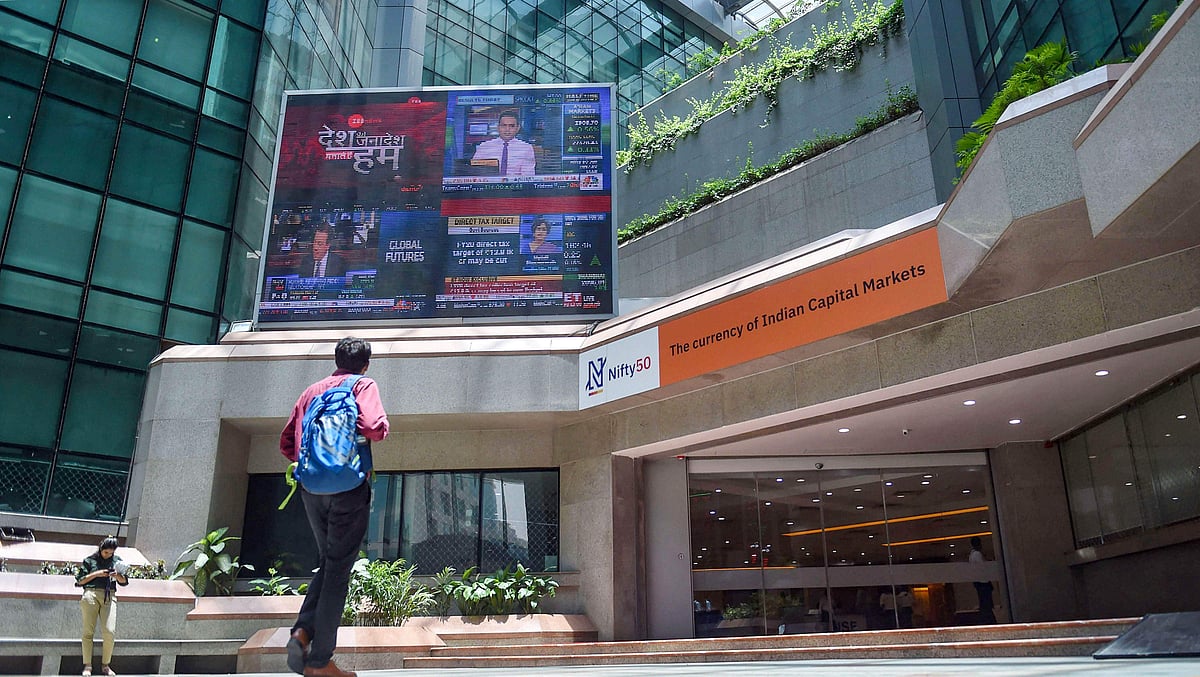 Equity benchmark indices rise in early trade