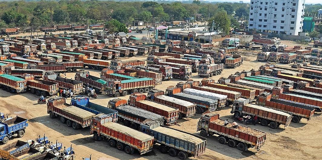 Karnataka Lorry owners threaten strike from Oct 24 if CM fails to ...