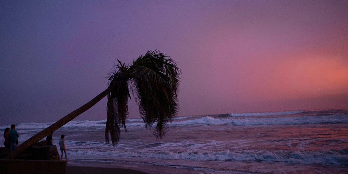 Hurricane Rick heads for landfall on Mexico's southern coast