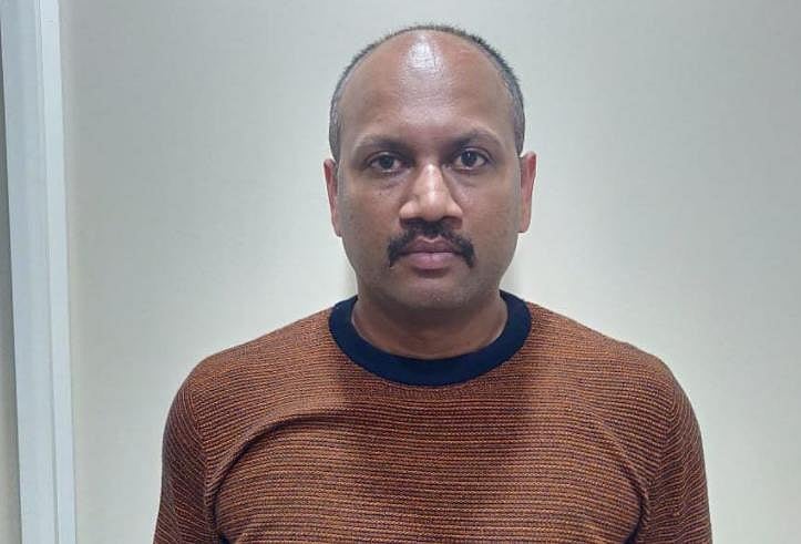 Drugs-on-cruise case: Sunil Patil admits of knowing Sam D'souza, Gosavi ...