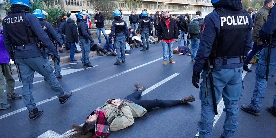 Climate protesters block road near Rome summit