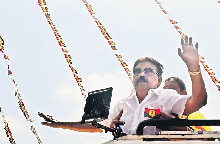 DMDK cadre upbeat as Vijayakant hoists party flag