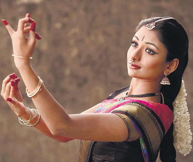 Telugu audience has to accept me, says dancer Sandhya Raju