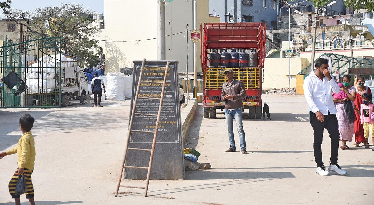 Busted! Congress MLA NA Haris’ statue removed after hue and cry