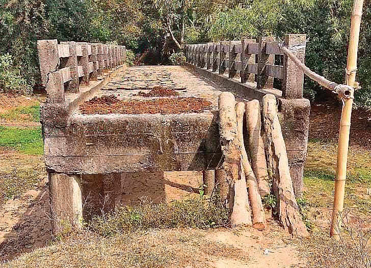 Bridge 'disconnected' as villagers face problems in Odisha