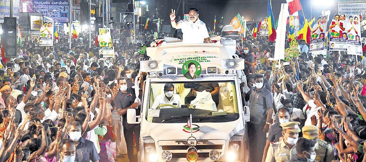 On a campaign trail : EPS enthralls Salem crowd