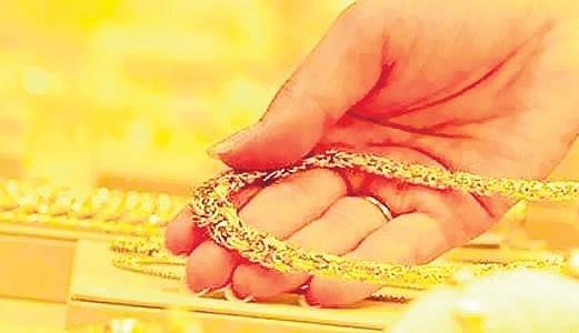 Gold merchants come out against raids