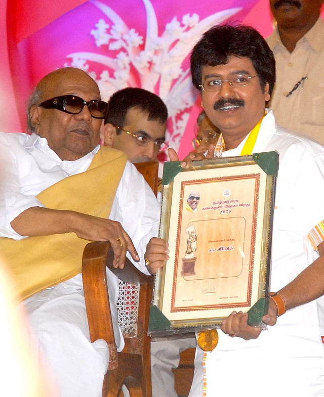 RIP Vivekh: Here are some rare snaps of Chinna Kalaivanar