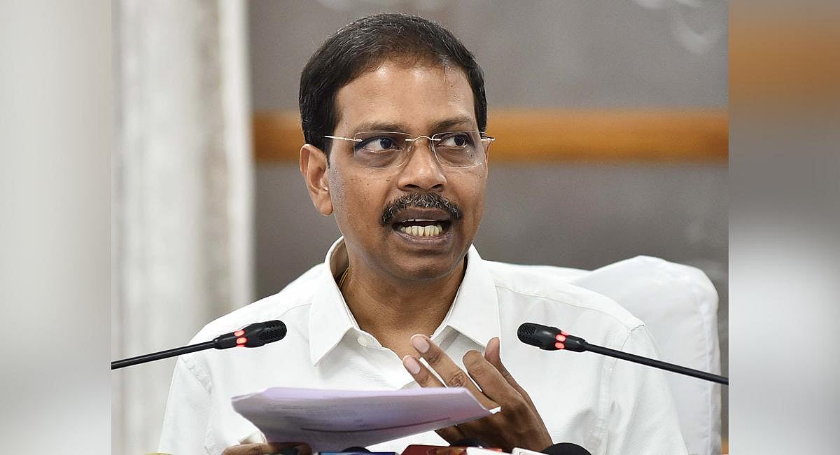 No private vehicle with whiteboard for poll work: Chief Electoral ...