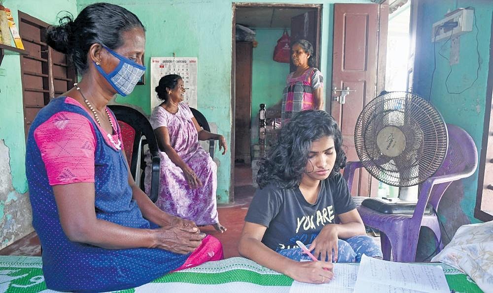 Four helpless from Kerala women await kindness