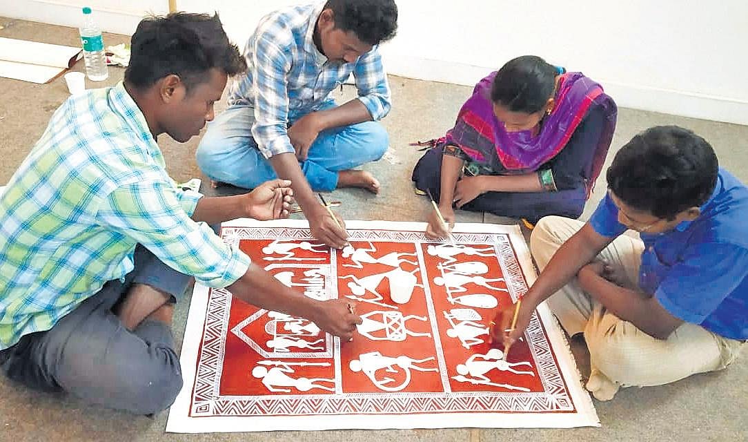 Srikakulam's Savara tribe struggling to keep dying Edisinge artform alive