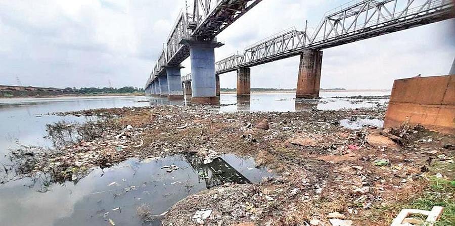 Cuttack civic body lets sewage flow into Kathajodi, pollute river