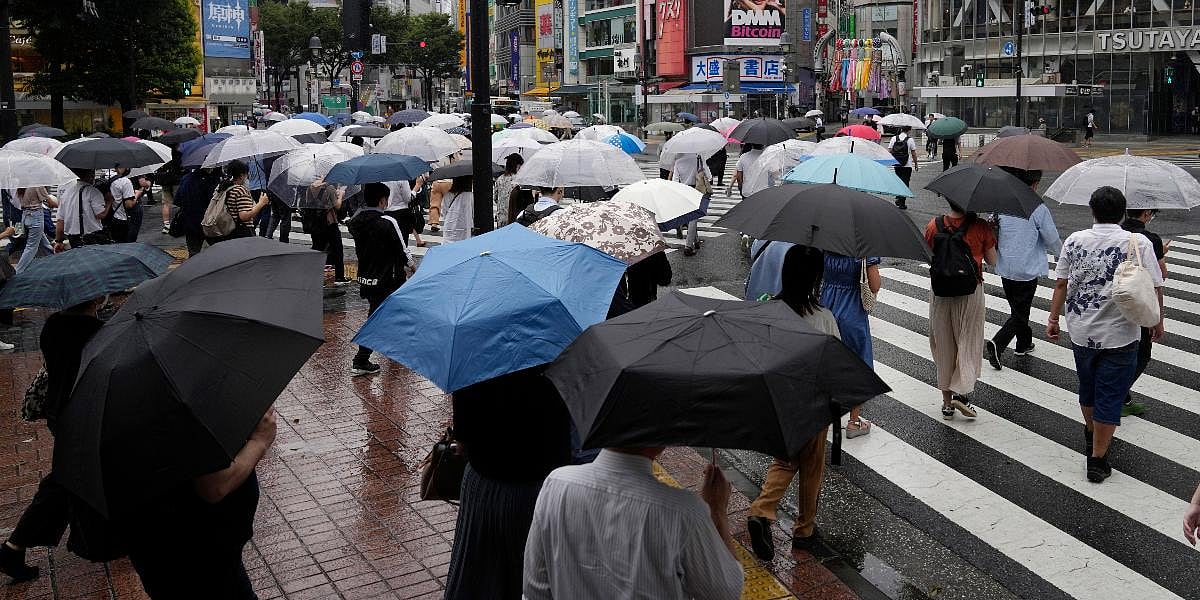 Tropical storm Nepartak to bring heavy rain, high waves to northeast Japan