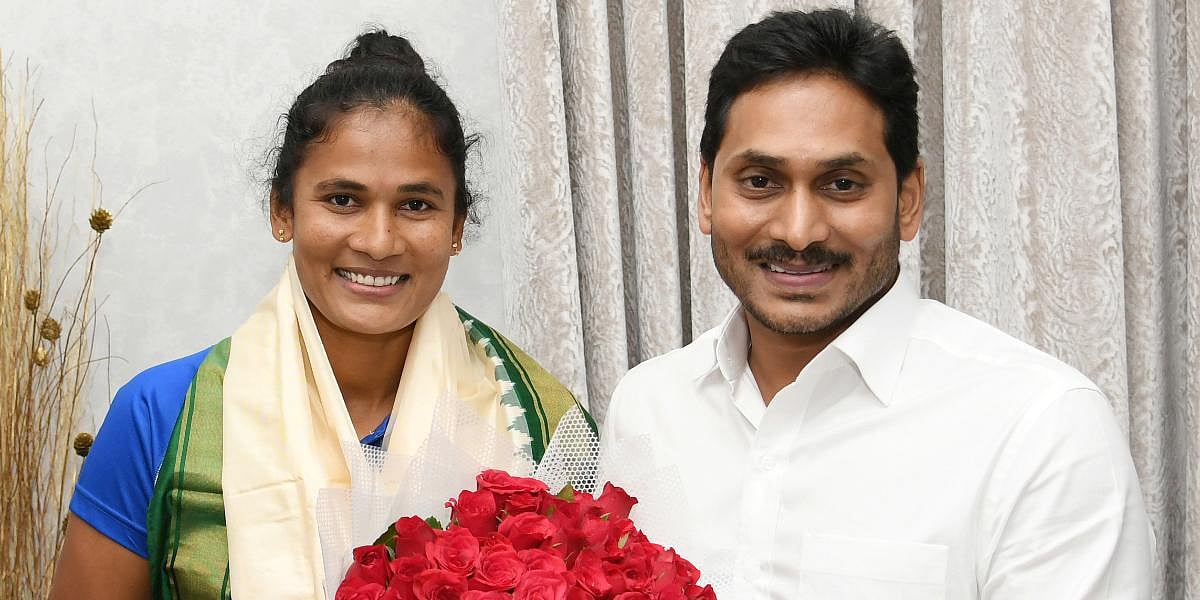 Andhra Pradesh government promises Rs 25 lakh prize for women's hockey ...