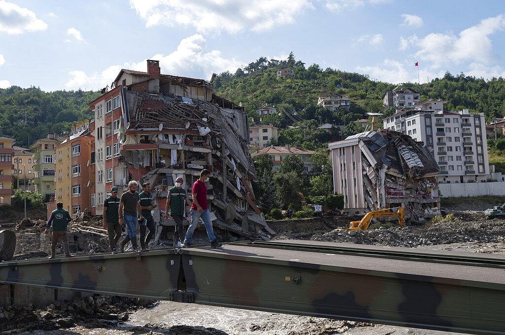 Flooding death toll in Turkey climbs to 72; dozens missing