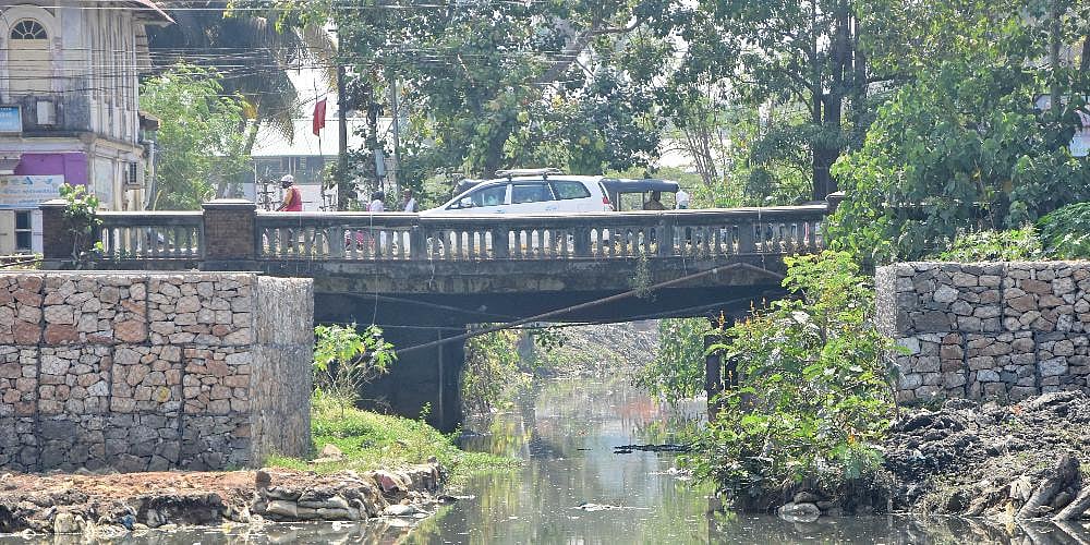 Vallakadavu Bridge project in Thiruvananthapuram gets rolling