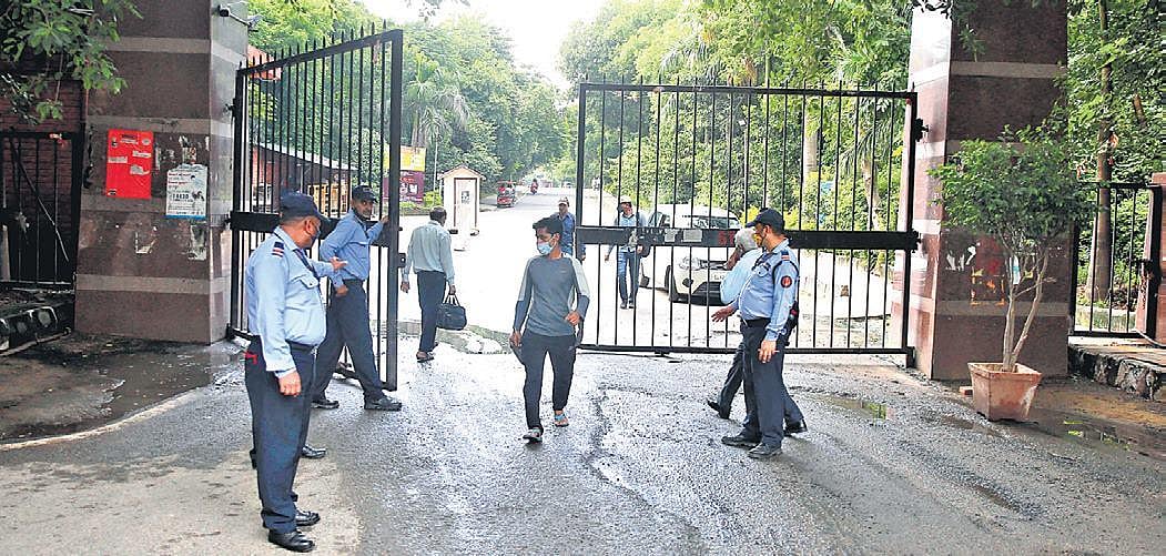 JNU to reopen in phases, convocation this month