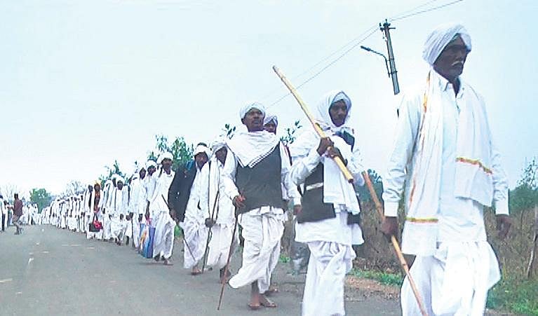 Mesram clan begins journey to fetch Godavari water for holy rituals