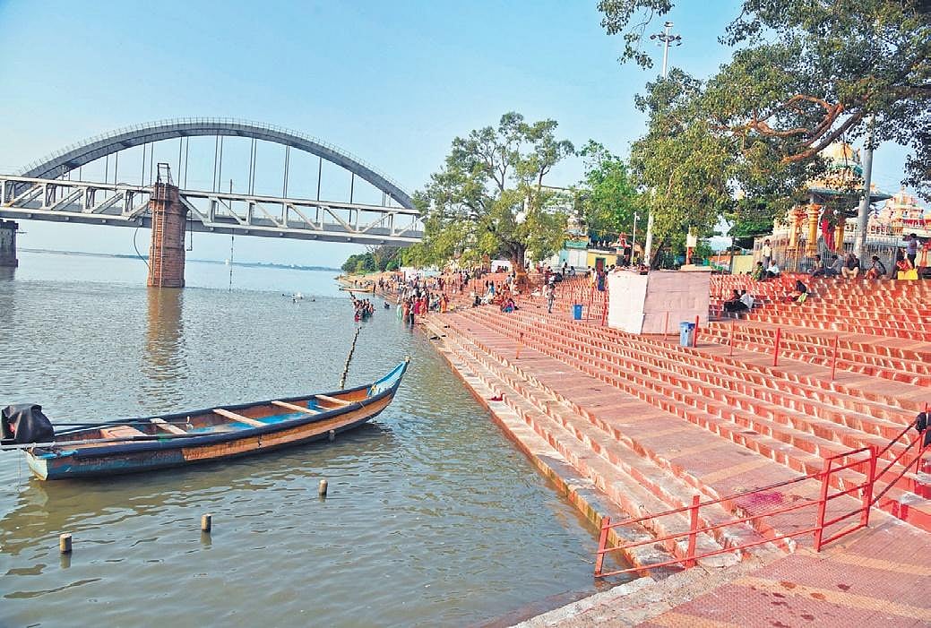 Godavari ghats spruced up for Karthika month