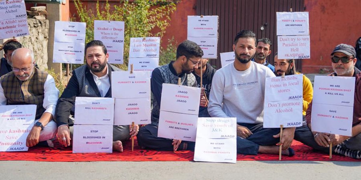 Targeted Killings Trigger Fear Kashmiri Pandits Leave Valley
