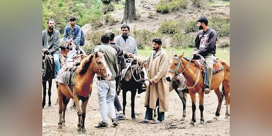 Gujjars, Bakerwals join hands to oppose ST status to Paharis in J&K