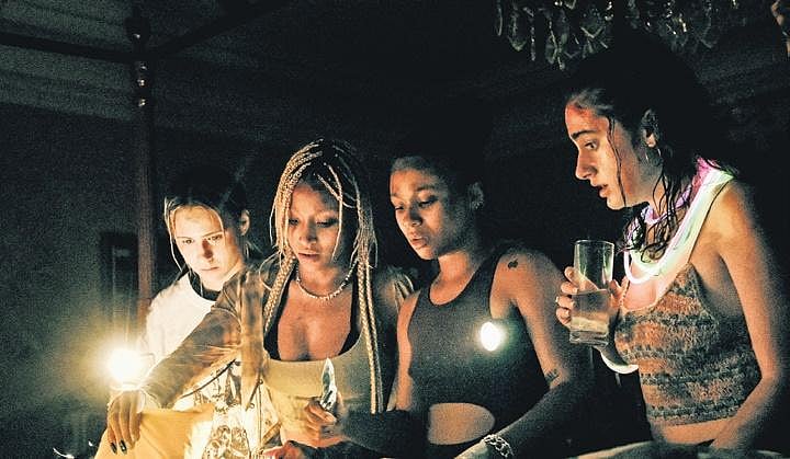 'Bodies Bodies Bodies' movie review: Dark, riotously funny satire on ...