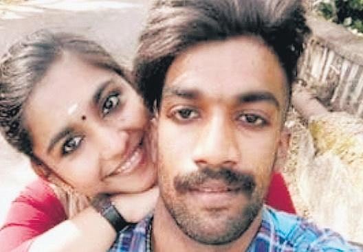 Death of Parassala youth: Greeshma admits poisoning lover Sharon to end ...