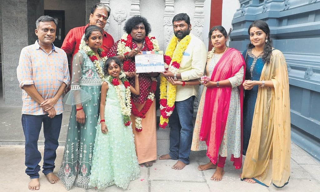 Actor Yogi Babu turns writer for his next