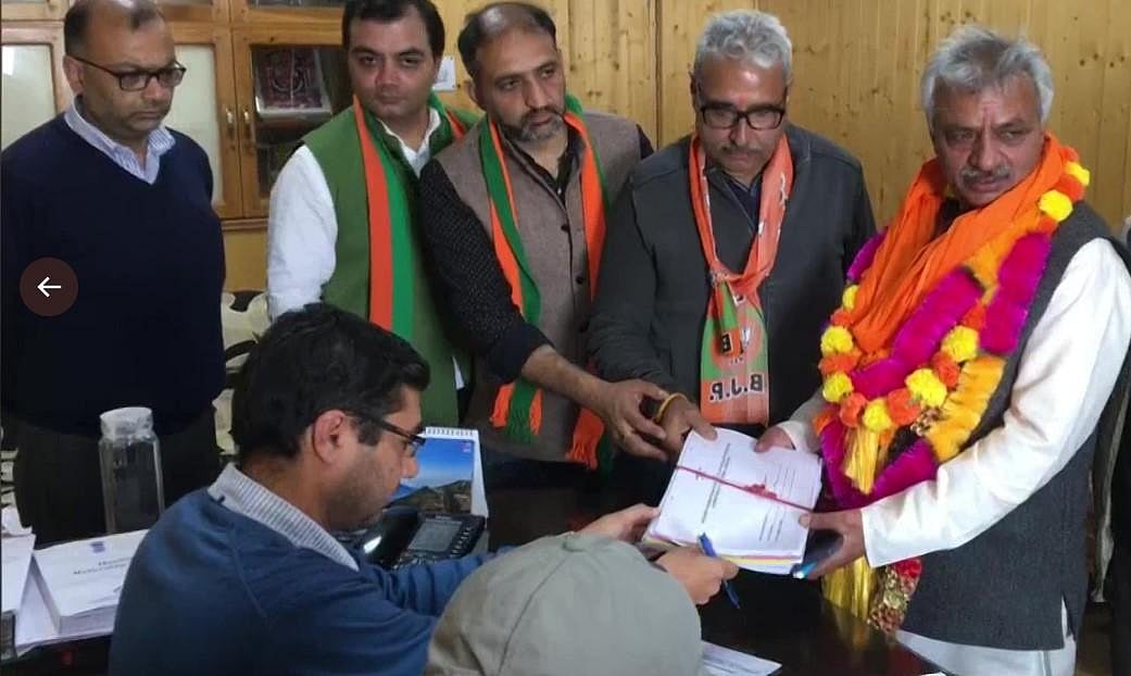 Do the tea leaves spell victory? Shimla chai seller and BJP candidate ...