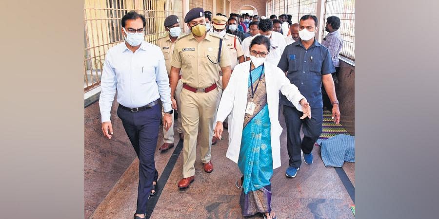 100 CCTVs, special team to monitor Guntur GGH