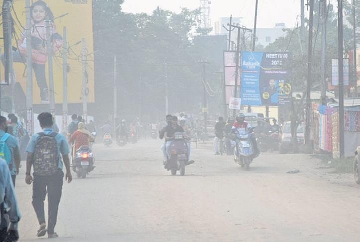 Dust pollution makes life miserable for Cuttack residents as CMC sleeps