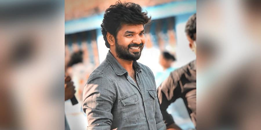 Jai completes 20 years in film industry; actor shares photos with Vijay ...