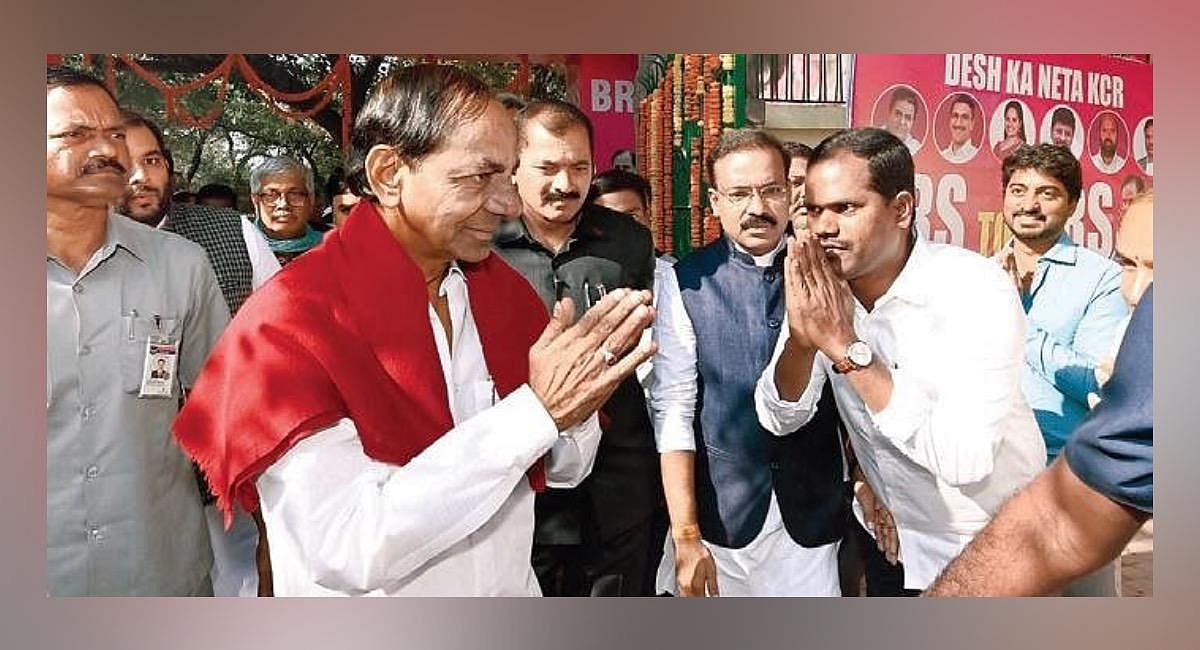 KCR visits BRS office in Delhi, returns to Hyderabad