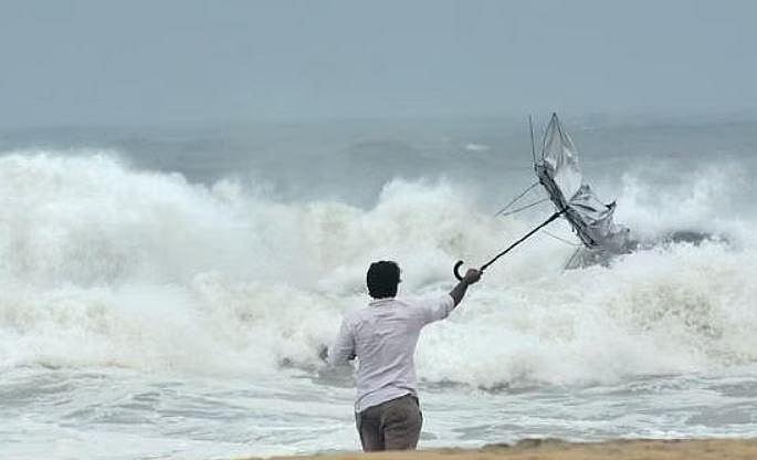 Cyclone Mandous to make landfall near Puducherry