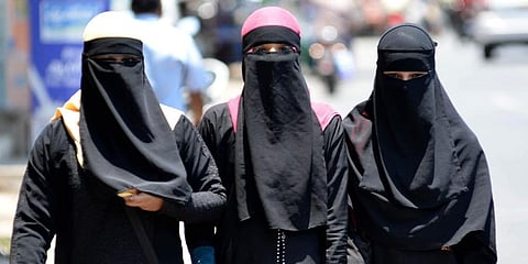 Taliban order Afghan women to wear all-covering burqa