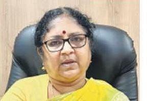 Curriculum revision: Focus on self-study, suggests R Bindu