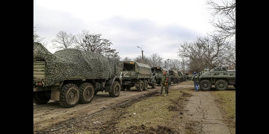 40-mile Russian convoy threatens Kyiv; shelling intensifies
