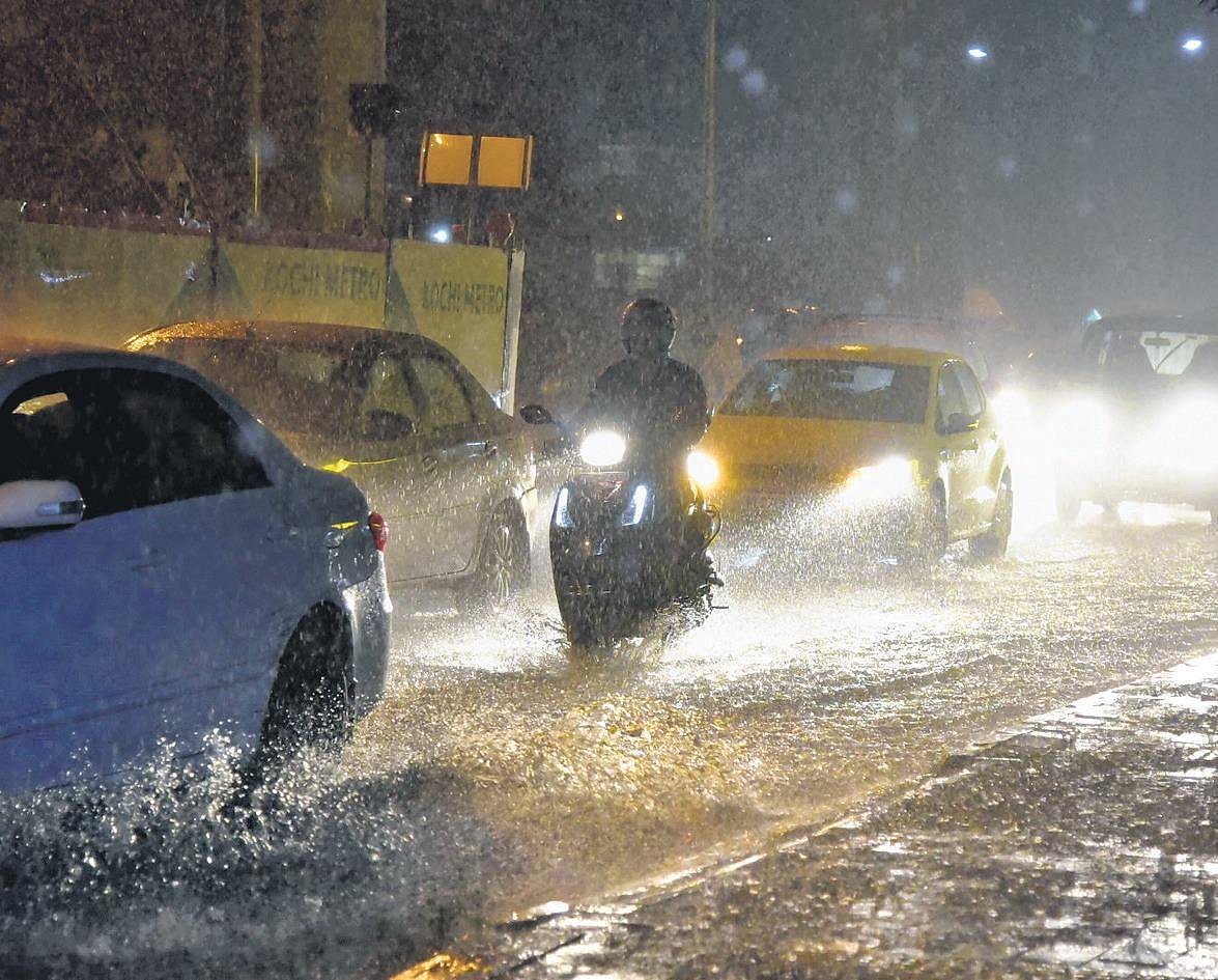 Sporadic rain brings relief from soaring heat in Kerala